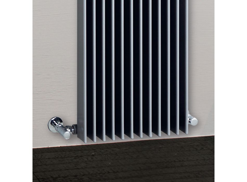 Hydraulische radiator met dubbele reeks vlakke elementen